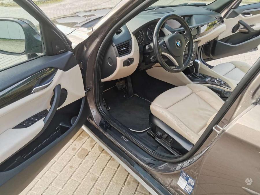 Brūns BMW X1 2011 Viļņa, ar dzinēja tilpumu 2.00 L un nobraukumu 193 tūkst. km par 8300 €, foto 17 vietnē AUTOMOTO.COM.LV