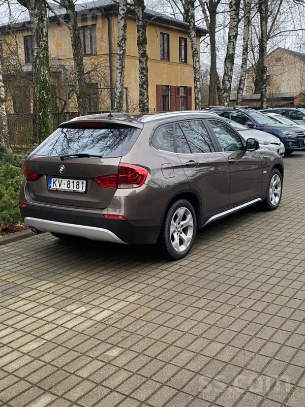 Brown BMW X1 2011 in Riga, with an engine capacity of 2.00 L and mileage of 226 thousand km for 6500 €, photo 3 on AUTOMOTO.COM.LV