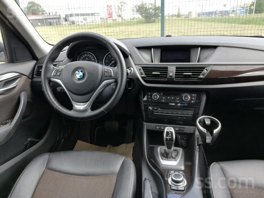 Brown BMW X1 2012 in Saldus, with an engine capacity of 2.00 L and mileage of 257 thousand km for 8800 €, photo 8 on AUTOMOTO.COM.LV