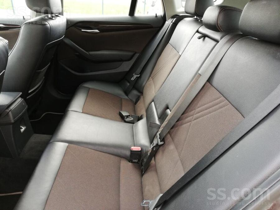 Brown BMW X1 2012 in Saldus, with an engine capacity of 2.00 L and mileage of 257 thousand km for 8800 €, photo 11 on AUTOMOTO.COM.LV