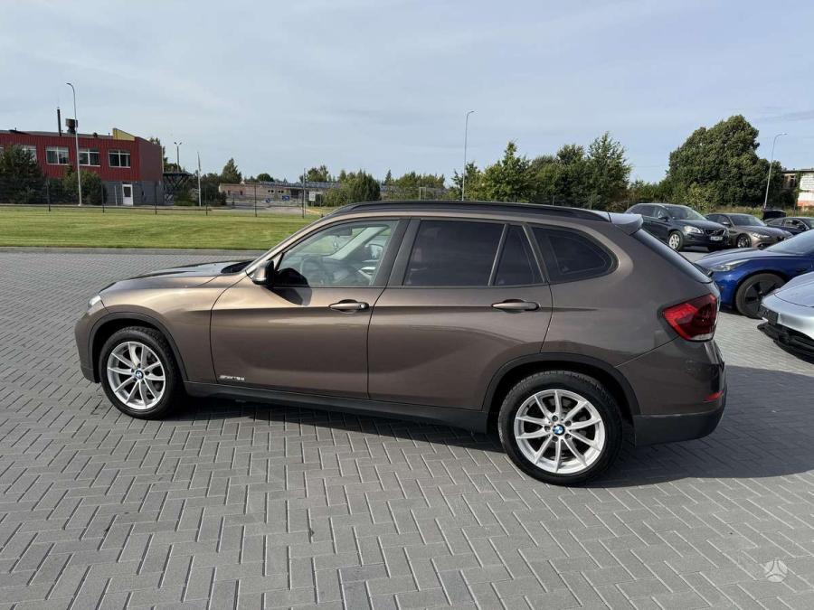 Brūns BMW X1 2012 Telšiai, ar dzinēja tilpumu 2.00 L un nobraukumu 246 tūkst. km par 6499 €, foto 5 vietnē AUTOMOTO.COM.LV