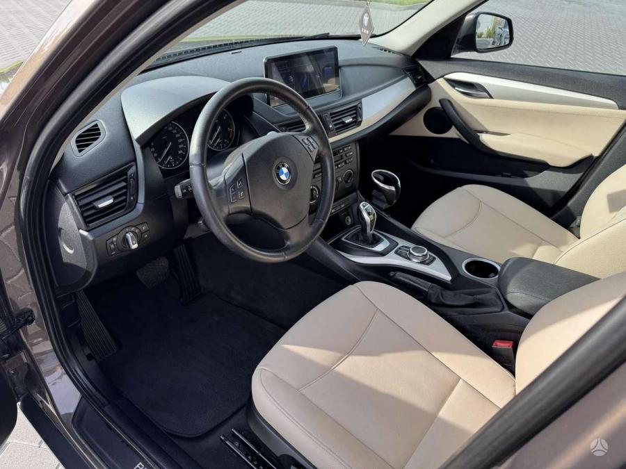 Brūns BMW X1 2012 Telšiai, ar dzinēja tilpumu 2.00 L un nobraukumu 246 tūkst. km par 6499 €, foto 16 vietnē AUTOMOTO.COM.LV