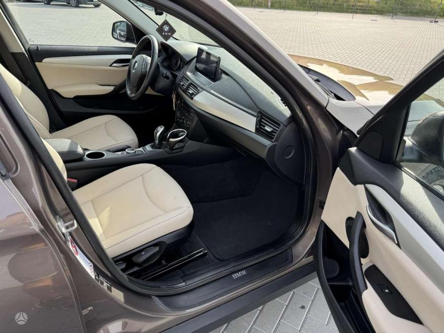 Brūns BMW X1 2012 Telšiai, ar dzinēja tilpumu 2.00 L un nobraukumu 246 tūkst. km par 6499 €, foto 22 vietnē AUTOMOTO.COM.LV