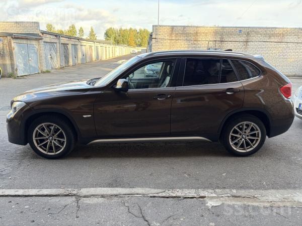 Brown BMW X1 2012 in Riga, with an engine capacity of 2.00 L and mileage of 309 thousand km for 8000 €, photo 4 on AUTOMOTO.COM.LV