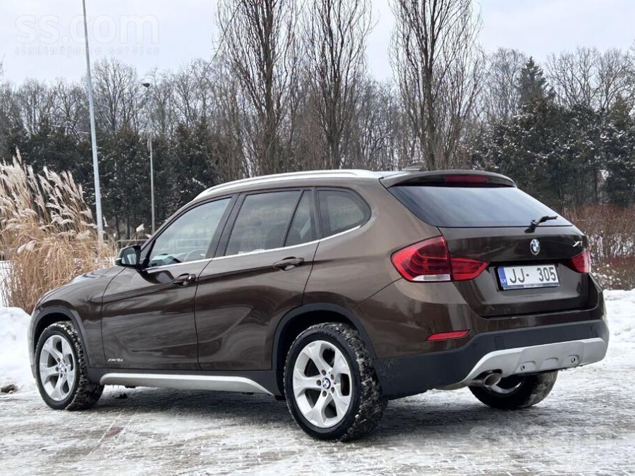 Brūns BMW X1 2013 Rīga, ar dzinēja tilpumu 2.00 L un nobraukumu 192 tūkst. km par 8950 €, foto 4 vietnē AUTOMOTO.COM.LV