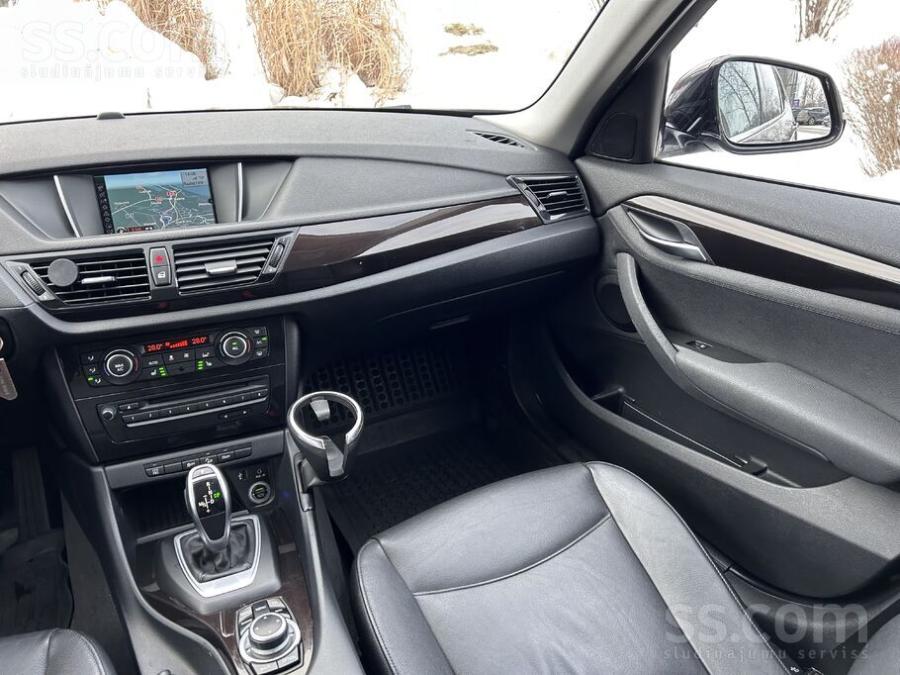 Brūns BMW X1 2013 Rīga, ar dzinēja tilpumu 2.00 L un nobraukumu 192 tūkst. km par 8950 €, foto 14 vietnē AUTOMOTO.COM.LV