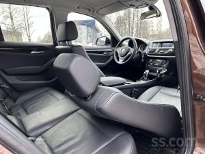 Brūns BMW X1 2013 Rīga, ar dzinēja tilpumu 2.00 L un nobraukumu 192 tūkst. km par 8950 €, foto 19 vietnē AUTOMOTO.COM.LV