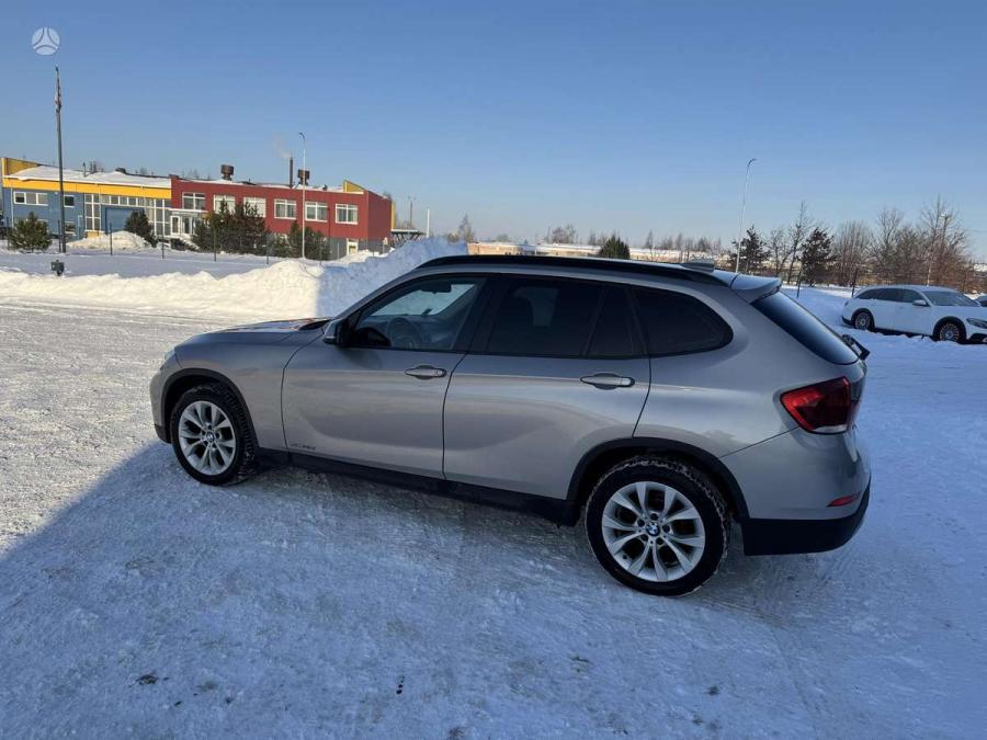 Brown BMW X1 2013 in Telschi, with an engine capacity of 2.00 L and mileage of 231 thousand km for 5999 €, photo 3 on AUTOMOTO.COM.LV