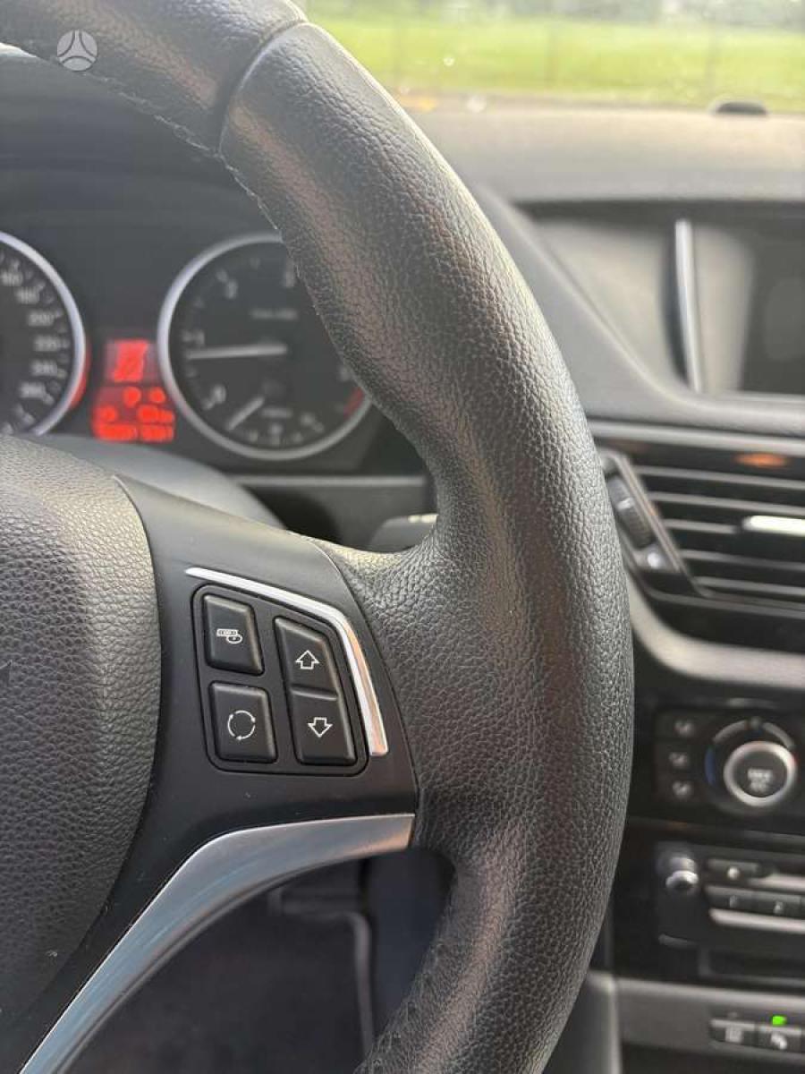Brūns BMW X1 2013 Marijampole, ar dzinēja tilpumu 2.00 L un nobraukumu 189 tūkst. km par 8500 €, foto 21 vietnē AUTOMOTO.COM.LV