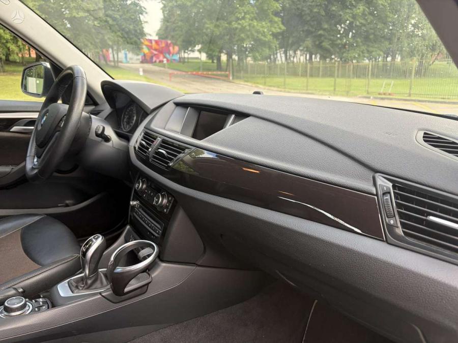 Brūns BMW X1 2013 Marijampole, ar dzinēja tilpumu 2.00 L un nobraukumu 189 tūkst. km par 8500 €, foto 30 vietnē AUTOMOTO.COM.LV