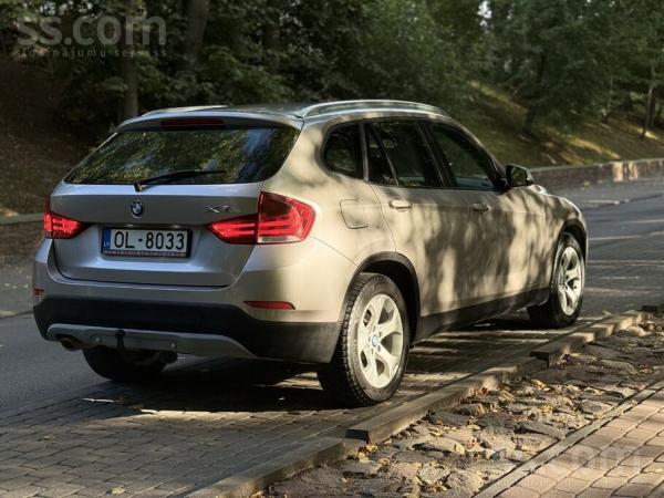 Brown BMW X1 2013 in Bauska, with an engine capacity of 2.00 L and mileage of 381 thousand km for 6850 €, photo 3 on AUTOMOTO.COM.LV