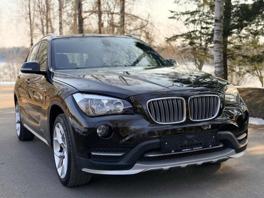 Brown BMW X1 2014 in Utena, with an engine capacity of 2.00 L and mileage of 261 thousand km for 7450 €, photo 6 on AUTOMOTO.COM.LV