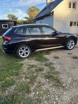 Brown BMW X1 2014 in Riga, with an engine capacity of 2.00 L and mileage of 169 thousand km for 10450 €, photo 8 on AUTOMOTO.COM.LV