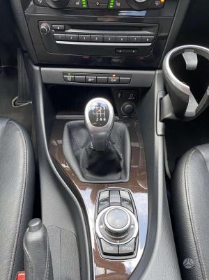 Brown BMW X1 2014 in Marijampole, with an engine capacity of 2.00 L and mileage of 242 thousand km for 8450 €, photo 25 on AUTOMOTO.COM.LV