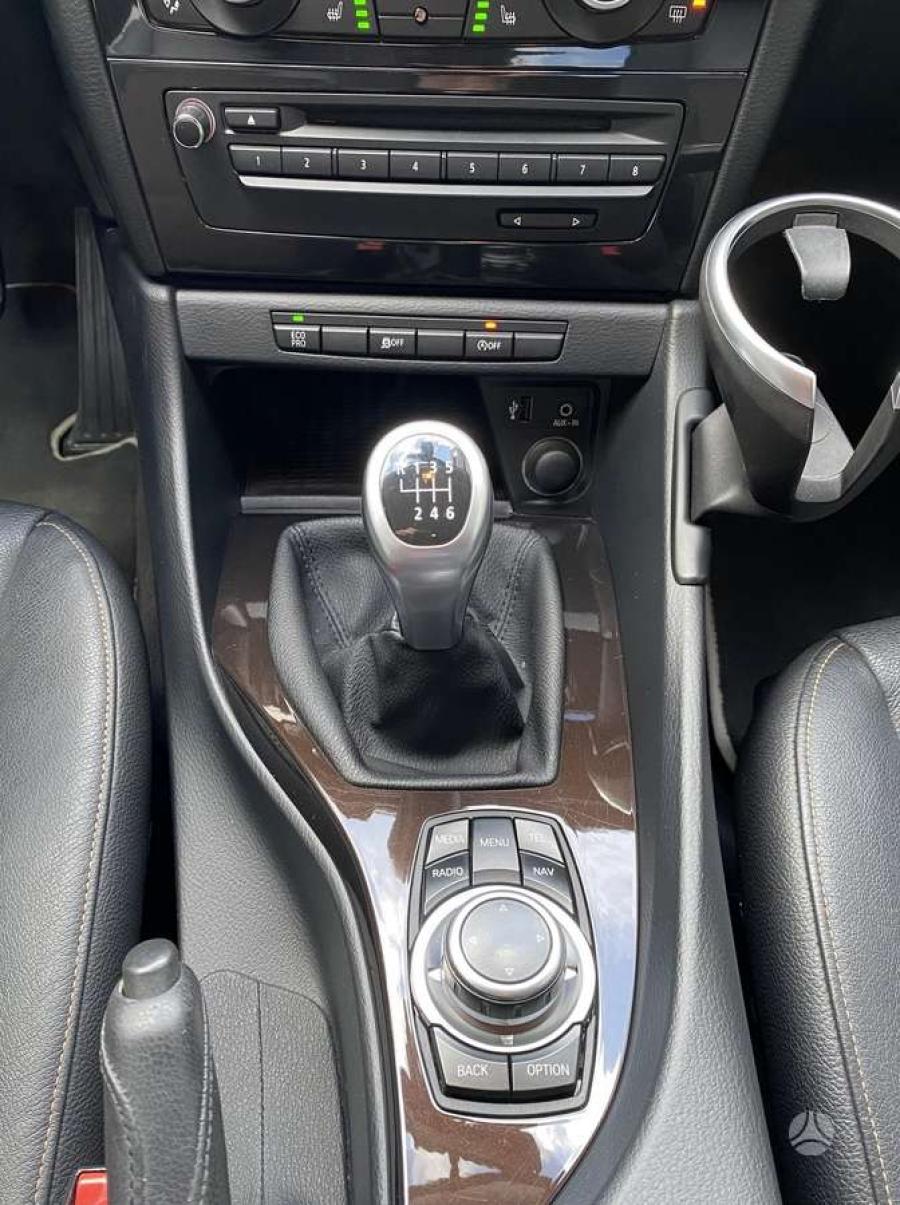 Brown BMW X1 2014 in Marijampole, with an engine capacity of 2.00 L and mileage of 242 thousand km for 8450 €, photo 25 on AUTOMOTO.COM.LV