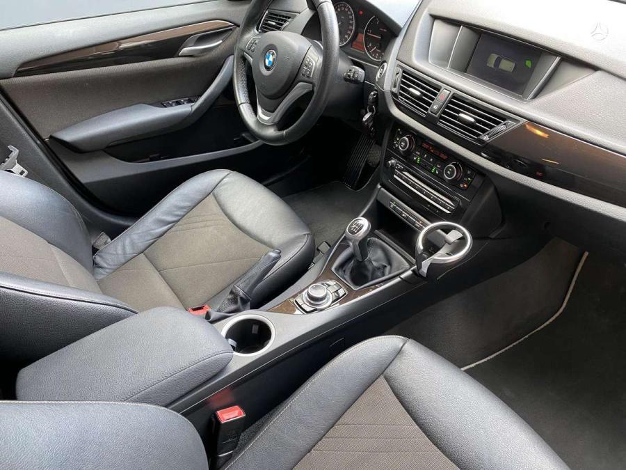Brown BMW X1 2014 in Marijampole, with an engine capacity of 2.00 L and mileage of 242 thousand km for 8450 €, photo 28 on AUTOMOTO.COM.LV