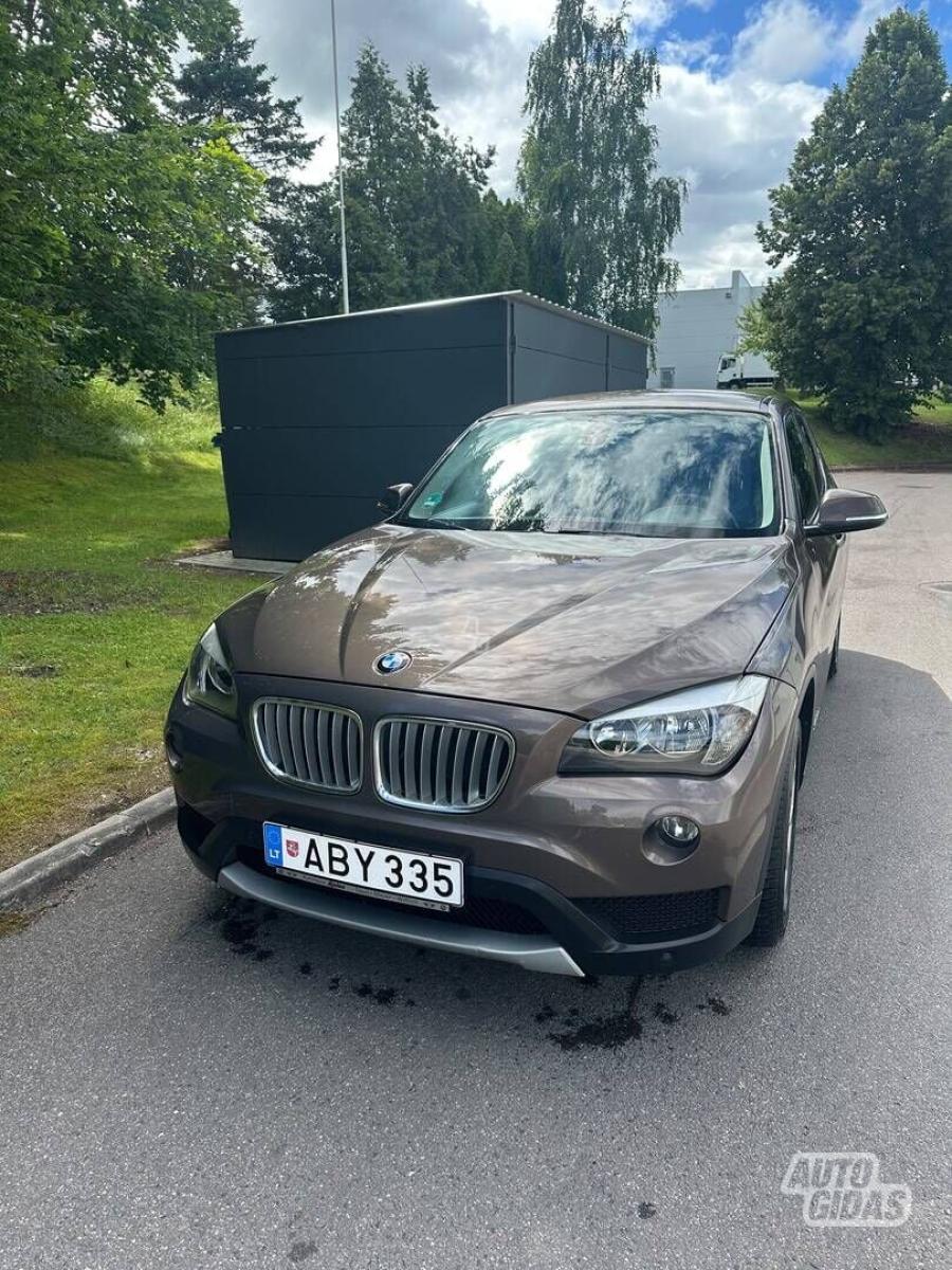 Brown BMW X1 2014 in Alytus, with an engine capacity of 2.00 L and mileage of 270 thousand km for 9500 €, photo 1 on AUTOMOTO.COM.LV