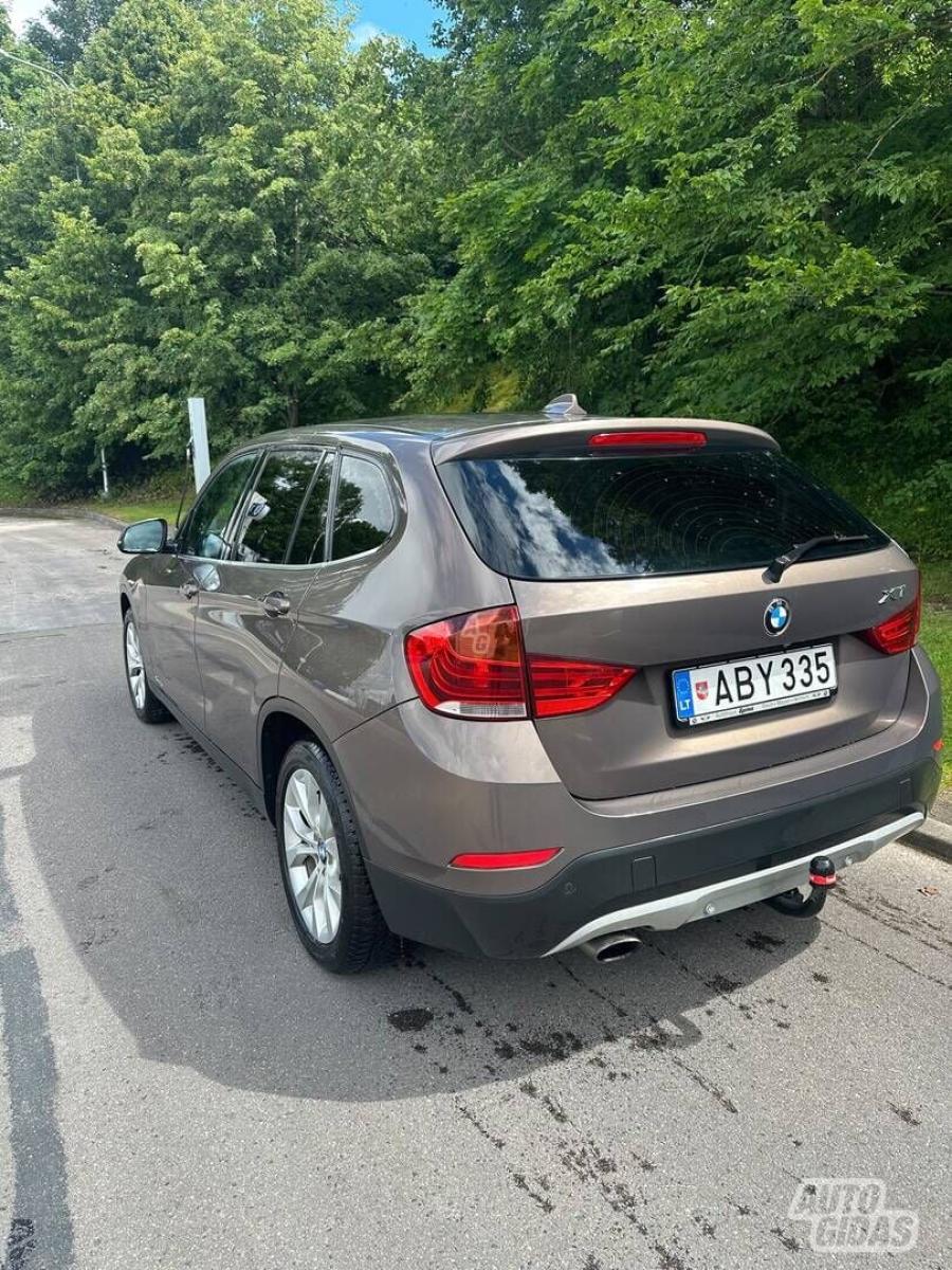 Brown BMW X1 2014 in Alytus, with an engine capacity of 2.00 L and mileage of 270 thousand km for 9500 €, photo 3 on AUTOMOTO.COM.LV