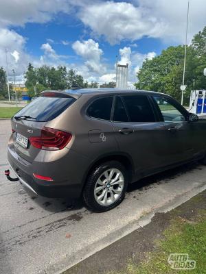 Brown BMW X1 2014 in Alytus, with an engine capacity of 2.00 L and mileage of 270 thousand km for 9500 €, photo 4 on AUTOMOTO.COM.LV