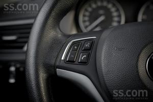 Brown BMW X1 2014 in Tukums, with an engine capacity of 2.00 L and mileage of 225 thousand km for 10590 €, photo 17 on AUTOMOTO.COM.LV