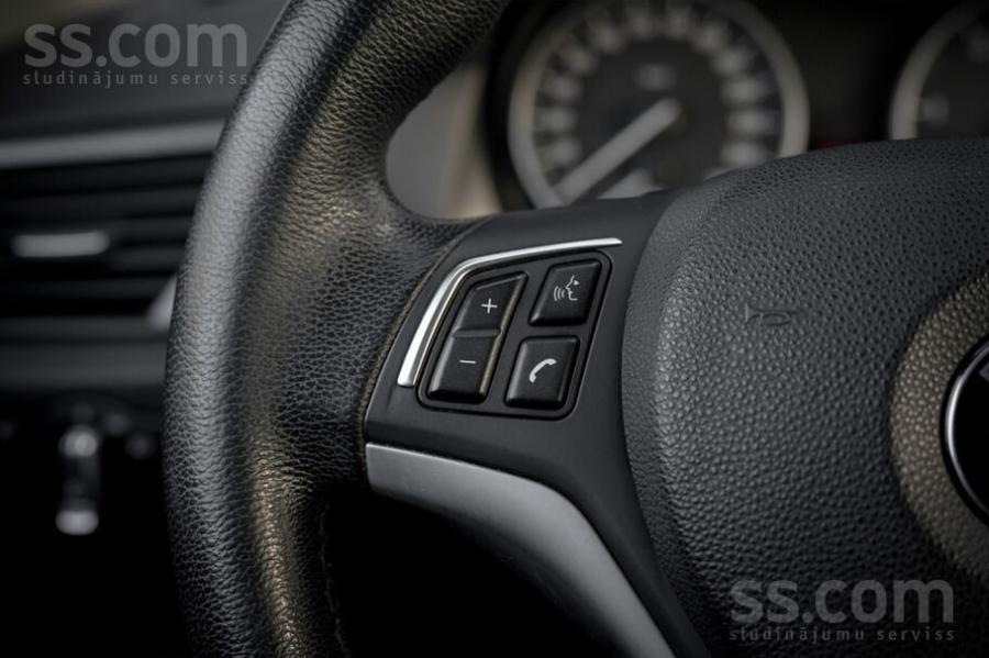 Brown BMW X1 2014 in Tukums, with an engine capacity of 2.00 L and mileage of 225 thousand km for 10590 €, photo 17 on AUTOMOTO.COM.LV