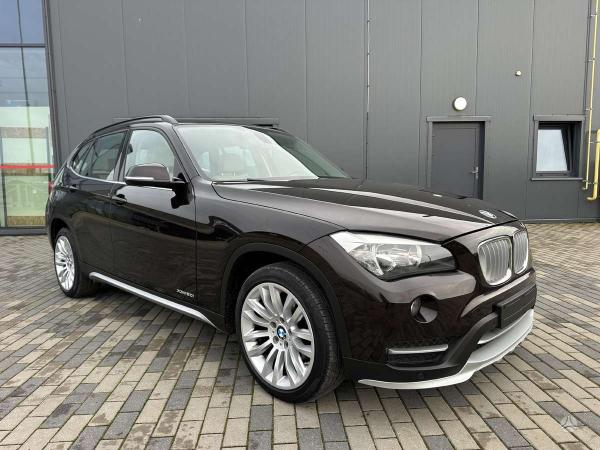 Brown BMW X1 2015 in Siauliai, with an engine capacity of 2.00 L and mileage of 176 thousand km for 8100 €, photo 3 on AUTOMOTO.COM.LV