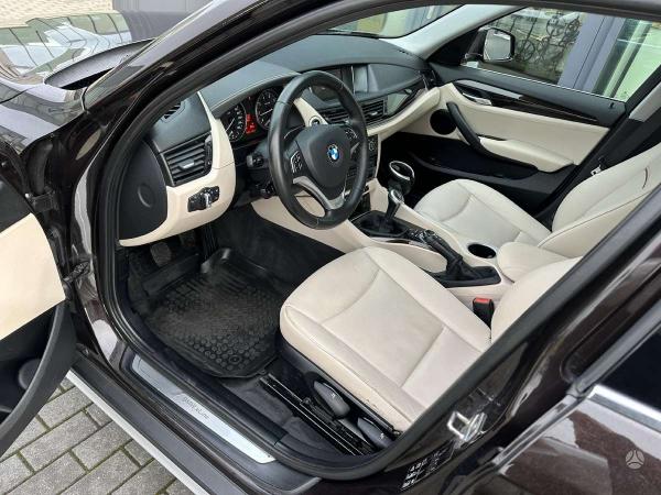 Brown BMW X1 2015 in Siauliai, with an engine capacity of 2.00 L and mileage of 176 thousand km for 8100 €, photo 8 on AUTOMOTO.COM.LV