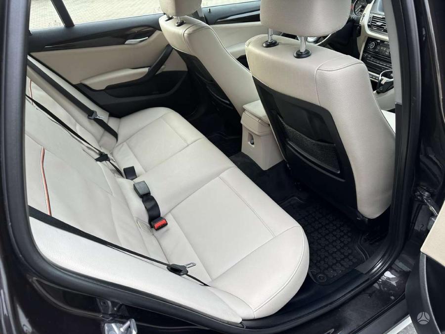 Brūns BMW X1 2015 Šauļi, ar dzinēja tilpumu 2.00 L un nobraukumu 176 tūkst. km par 8100 €, foto 11 vietnē AUTOMOTO.COM.LV