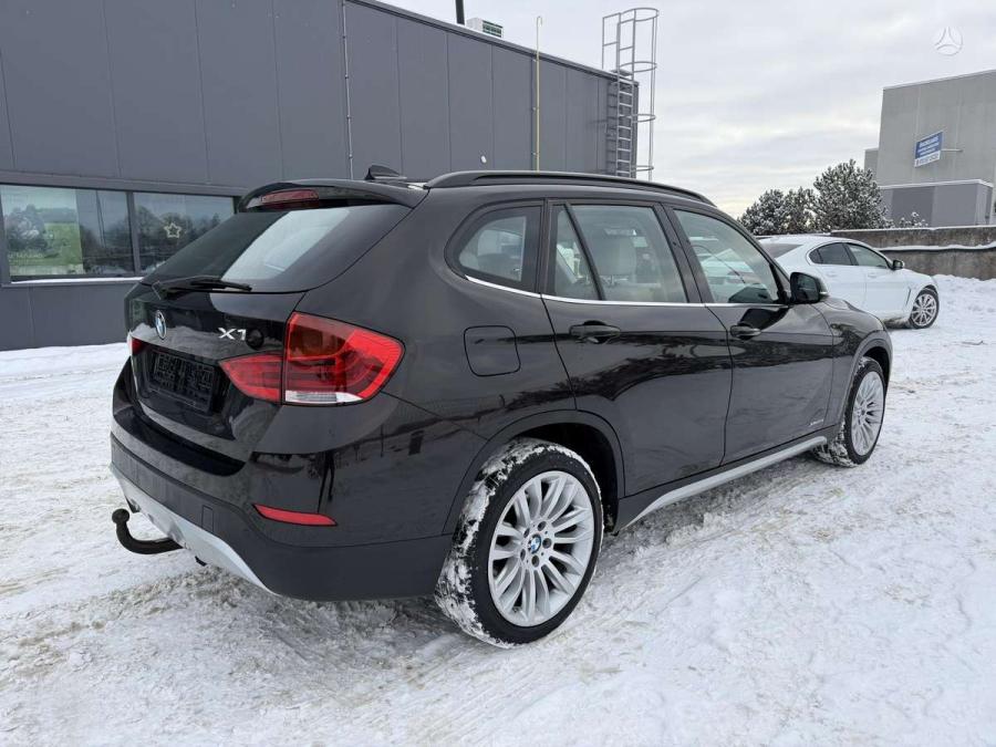Brūns BMW X1 2015 Šauļi, ar dzinēja tilpumu 2.00 L un nobraukumu 175 tūkst. km par 8150 €, foto 4 vietnē AUTOMOTO.COM.LV
