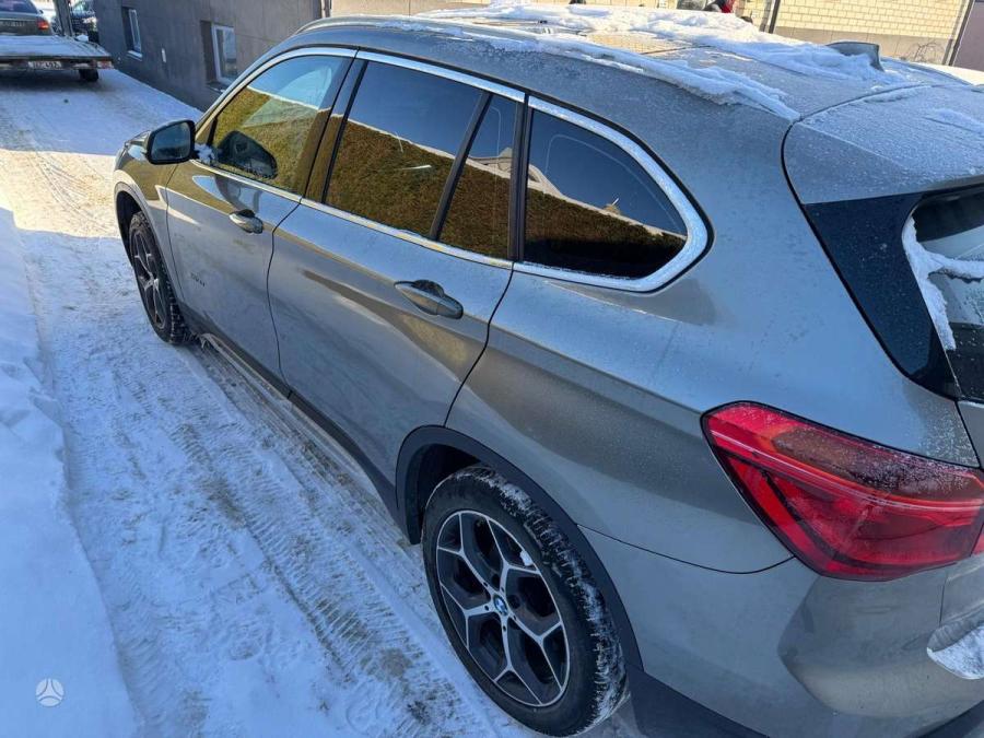 Brown BMW X1 2015 in Taurage, with an engine capacity of 2.00 L and mileage of 235 thousand km for 8500 €, photo 5 on AUTOMOTO.COM.LV