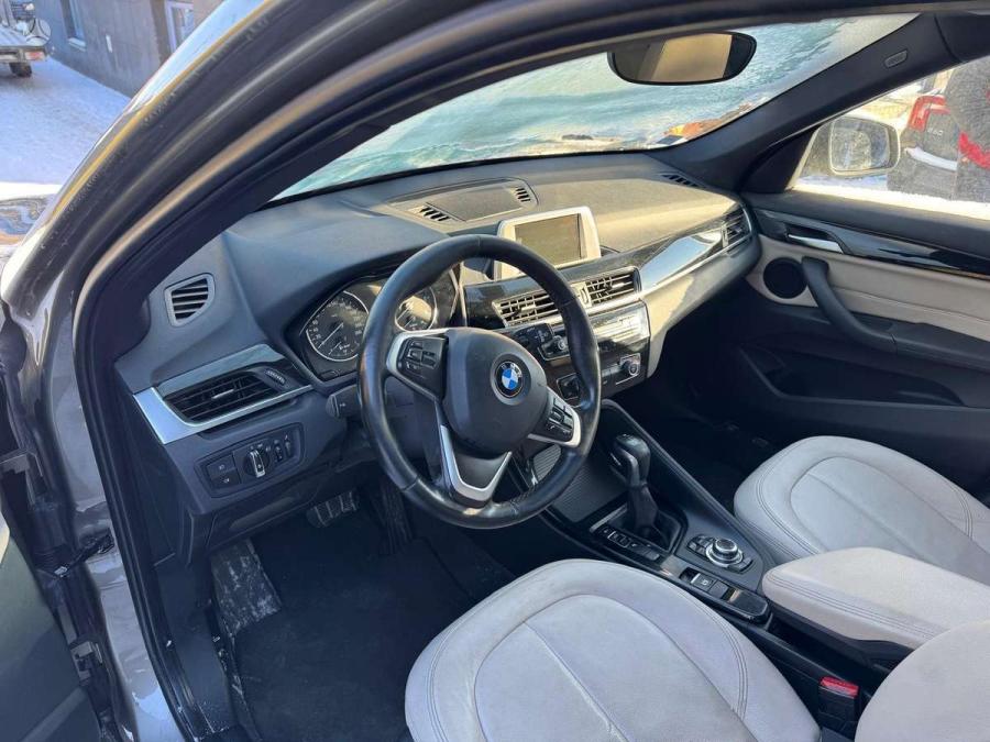 Brown BMW X1 2015 in Taurage, with an engine capacity of 2.00 L and mileage of 235 thousand km for 8500 €, photo 9 on AUTOMOTO.COM.LV