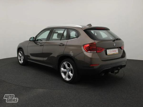 Brown BMW X1 2015 in Vilnius, with an engine capacity of 2.00 L and mileage of 251 thousand km for 10699 €, photo 7 on AUTOMOTO.COM.LV