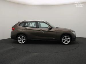 Brown BMW X1 2015 in Vilnius, with an engine capacity of 2.00 L and mileage of 251 thousand km for 10699 €, photo 10 on AUTOMOTO.COM.LV