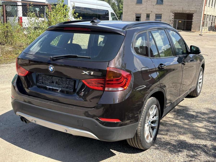 Brūns BMW X1 2015 Utena, ar dzinēja tilpumu 2.00 L un nobraukumu 153 tūkst. km par 4300 €, foto 4 vietnē AUTOMOTO.COM.LV