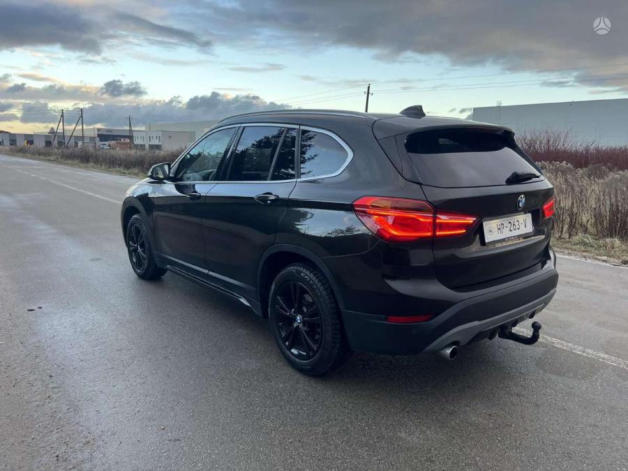 Brown BMW X1 2016 in Kaunas, with an engine capacity of 2.00 L and mileage of 237 thousand km for 11350 €, photo 12 on AUTOMOTO.COM.LV