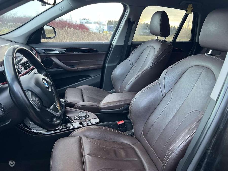 Brown BMW X1 2016 in Kaunas, with an engine capacity of 2.00 L and mileage of 237 thousand km for 11350 €, photo 21 on AUTOMOTO.COM.LV