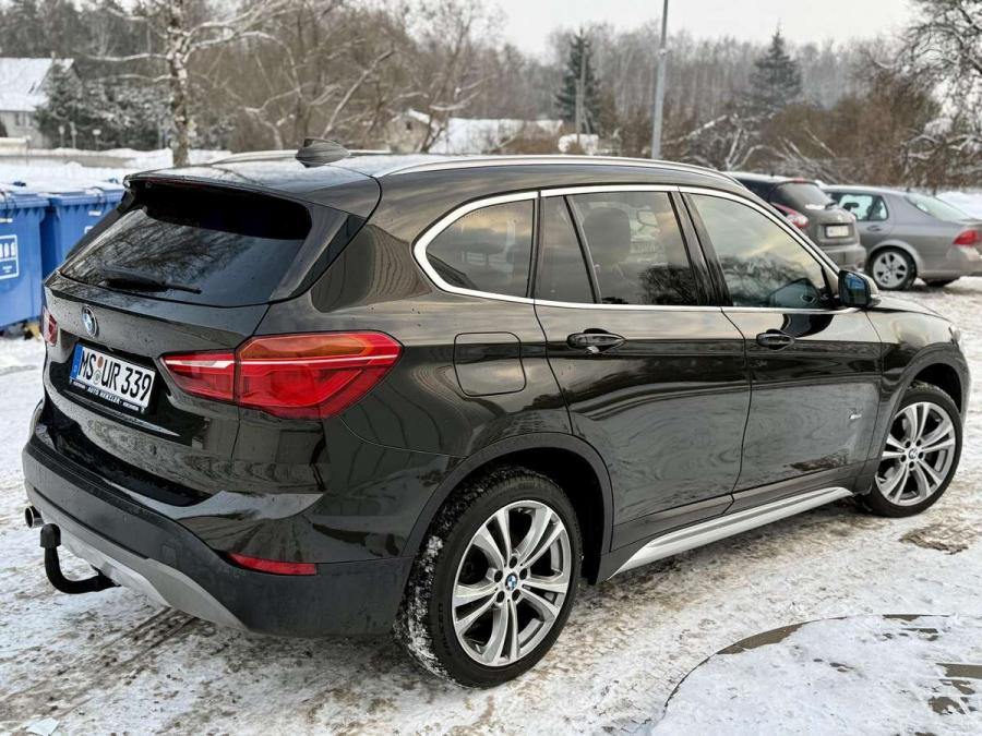 Brown BMW X1 2016 in Prienai, with an engine capacity of 1.50 L and mileage of 215 thousand km for 11950 €, photo 5 on AUTOMOTO.COM.LV