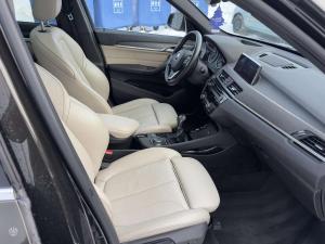 Brown BMW X1 2016 in Prienai, with an engine capacity of 1.50 L and mileage of 215 thousand km for 11950 €, photo 13 on AUTOMOTO.COM.LV