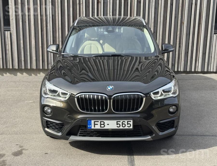 Brown BMW X1 2016 in Riga, with an engine capacity of 1.90 L and mileage of 110 thousand km for 14990 €, photo 4 on AUTOMOTO.COM.LV