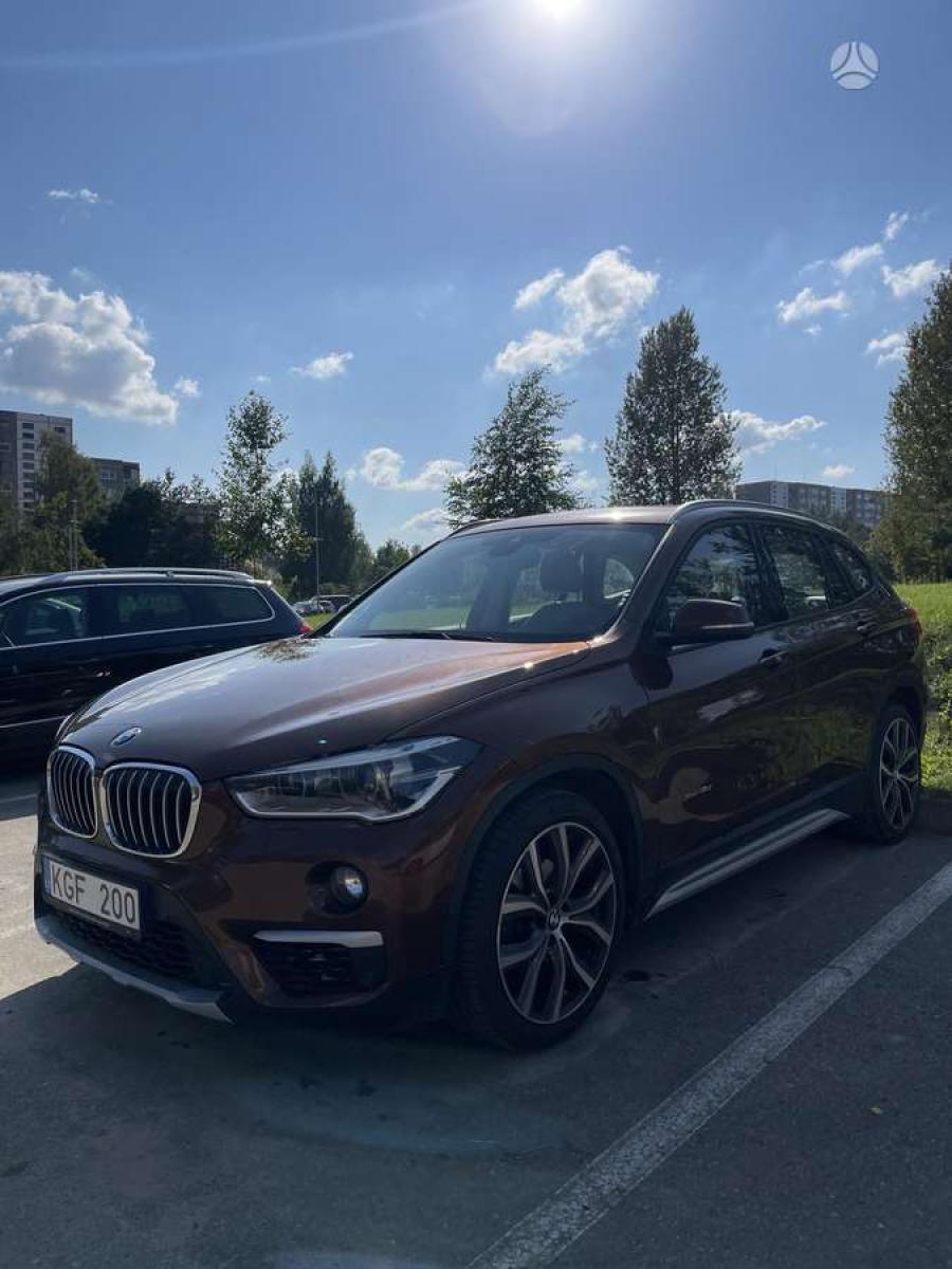 Brown BMW X1 2016 in Vilnius, with an engine capacity of 2.00 L and mileage of 141 thousand km for 13800 €, photo 3 on AUTOMOTO.COM.LV