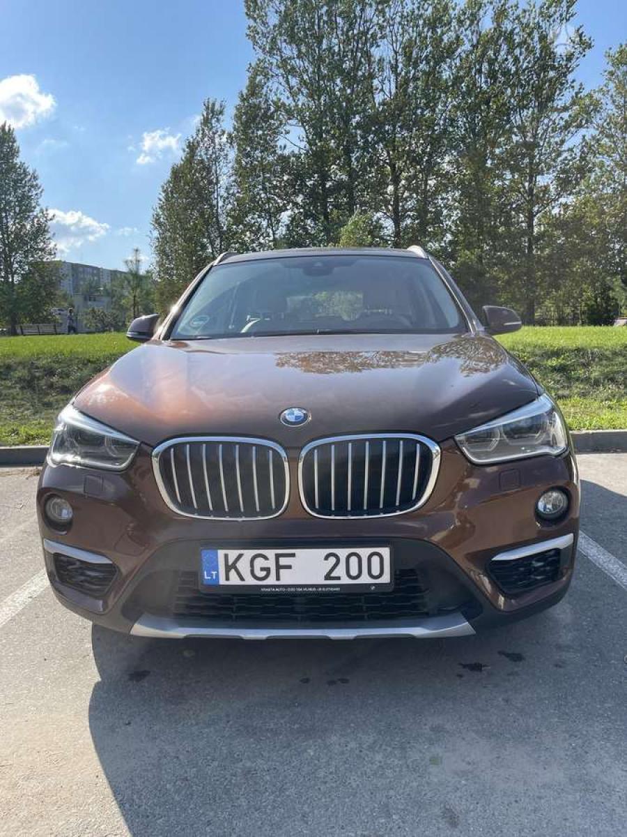 Brown BMW X1 2016 in Vilnius, with an engine capacity of 2.00 L and mileage of 141 thousand km for 13800 €, photo 6 on AUTOMOTO.COM.LV