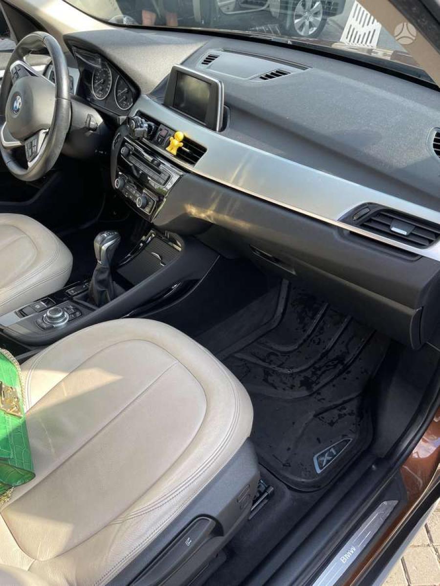 Brown BMW X1 2016 in Vilnius, with an engine capacity of 2.00 L and mileage of 141 thousand km for 13800 €, photo 9 on AUTOMOTO.COM.LV