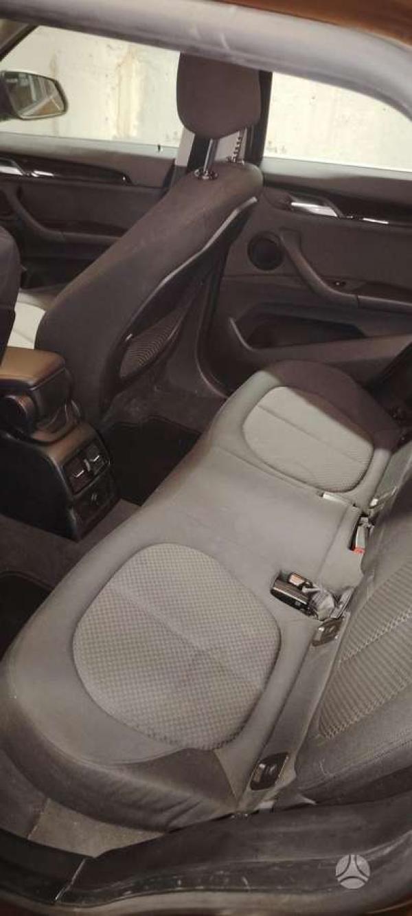 Brown BMW X1 2016 in Vilnius, with an engine capacity of 2.00 L and mileage of 241 thousand km for 7500 €, photo 10 on AUTOMOTO.COM.LV