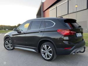Brown BMW X1 2016 in Prienai, with an engine capacity of 1.50 L and mileage of 226 thousand km for 11150 €, photo 6 on AUTOMOTO.COM.LV