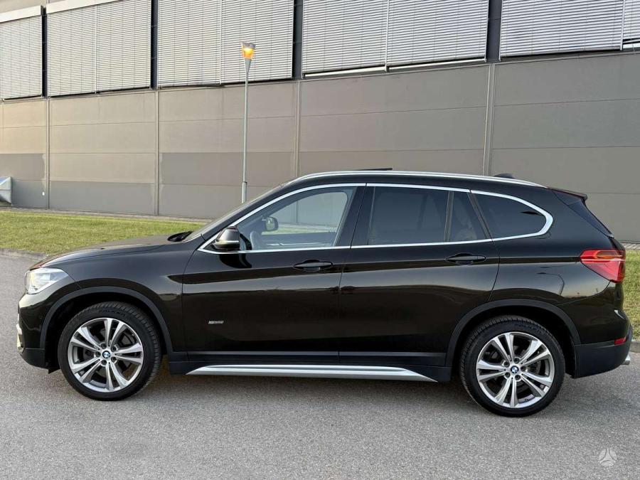 Brown BMW X1 2016 in Prienai, with an engine capacity of 1.50 L and mileage of 226 thousand km for 11150 €, photo 7 on AUTOMOTO.COM.LV