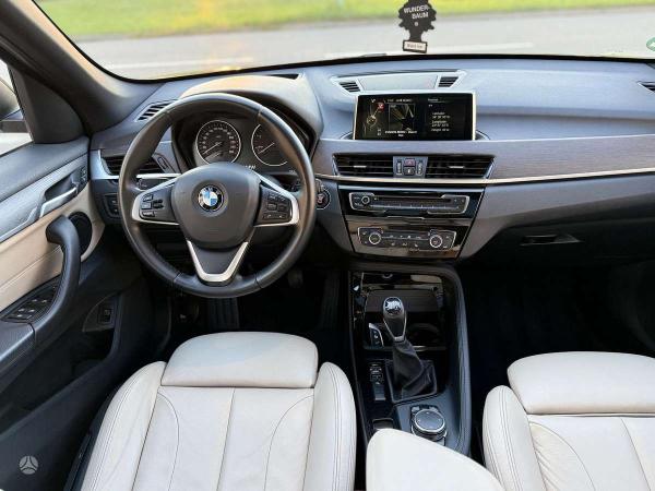 Brown BMW X1 2016 in Prienai, with an engine capacity of 1.50 L and mileage of 226 thousand km for 11150 €, photo 10 on AUTOMOTO.COM.LV