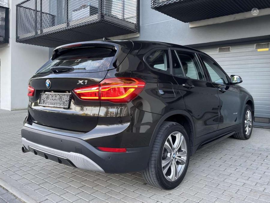Brown BMW X1 2016 in Vilnius, with an engine capacity of 2.00 L and mileage of 191 thousand km for 12800 €, photo 7 on AUTOMOTO.COM.LV