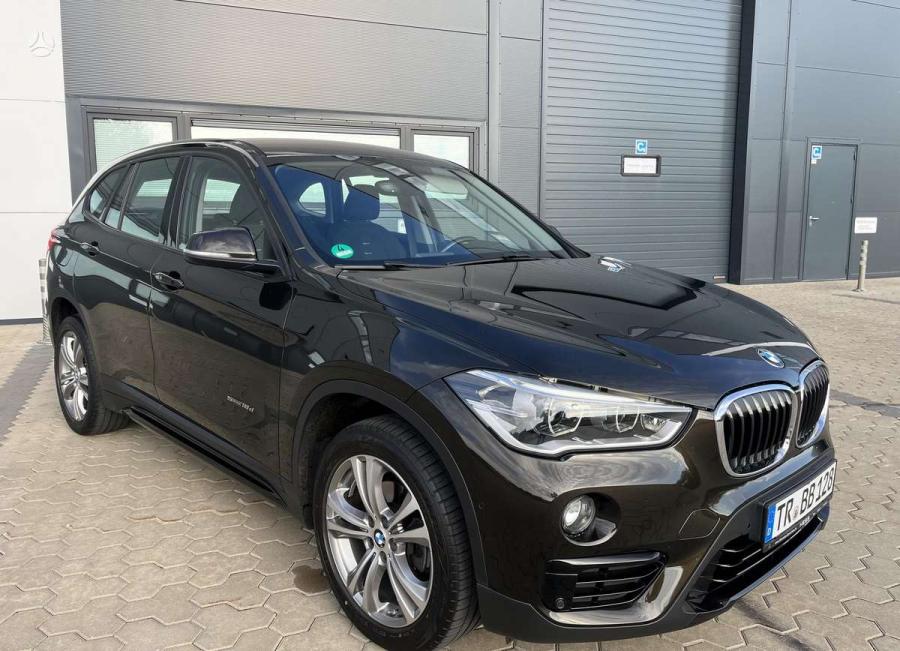 Brown BMW X1 2016 in Vilnius, with an engine capacity of 2.00 L and mileage of 191 thousand km for 12800 €, photo 40 on AUTOMOTO.COM.LV