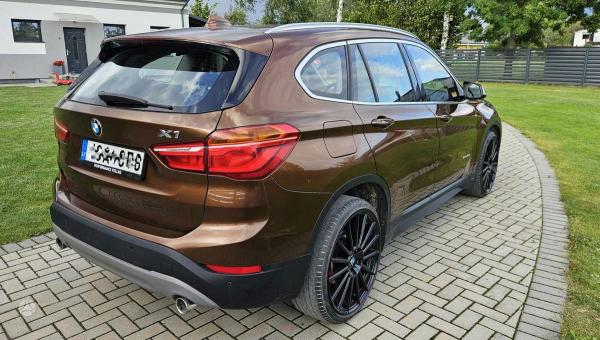 БМВ Х1 2016 в Каунас на AUTOMOTO.COM.LV Коричневый БМВ Х1 2016 в Каунас, объемом двигателя 2.00 л и пробегом 240 тыс. км за 10850 €, фото 7 на AUTOMOTO.COM.LV