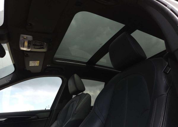 Brown BMW X1 2019 in Kaunas, with an engine capacity of 2.00 L and mileage of 206 thousand km for 16950 €, photo 4 on AUTOMOTO.COM.LV